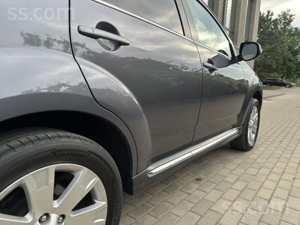 Pelēks Mitsubishi Outlander 2011 Tukums, ar dzinēja tilpumu 2.20 L un nobraukumu 187 tūkst. km par 6990 €, foto 9 vietnē AUTOMOTO.COM.LV