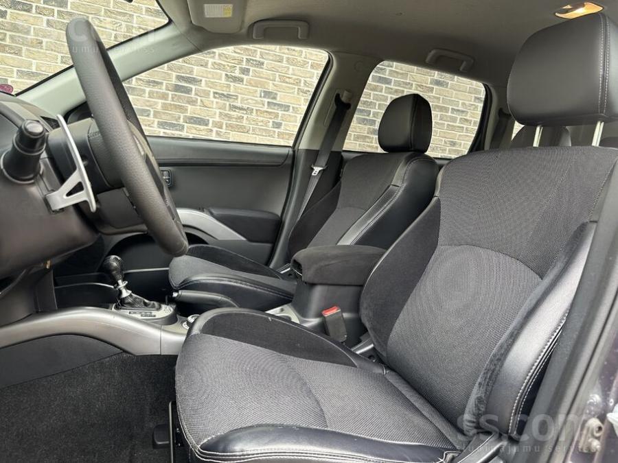 Pelēks Mitsubishi Outlander 2011 Tukums, ar dzinēja tilpumu 2.20 L un nobraukumu 187 tūkst. km par 6990 €, foto 14 vietnē AUTOMOTO.COM.LV