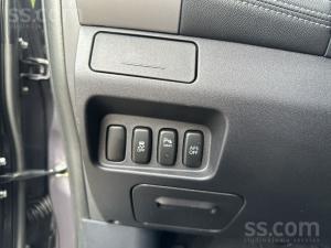 Pelēks Mitsubishi Outlander 2011 Tukums, ar dzinēja tilpumu 2.20 L un nobraukumu 187 tūkst. km par 6990 €, foto 18 vietnē AUTOMOTO.COM.LV