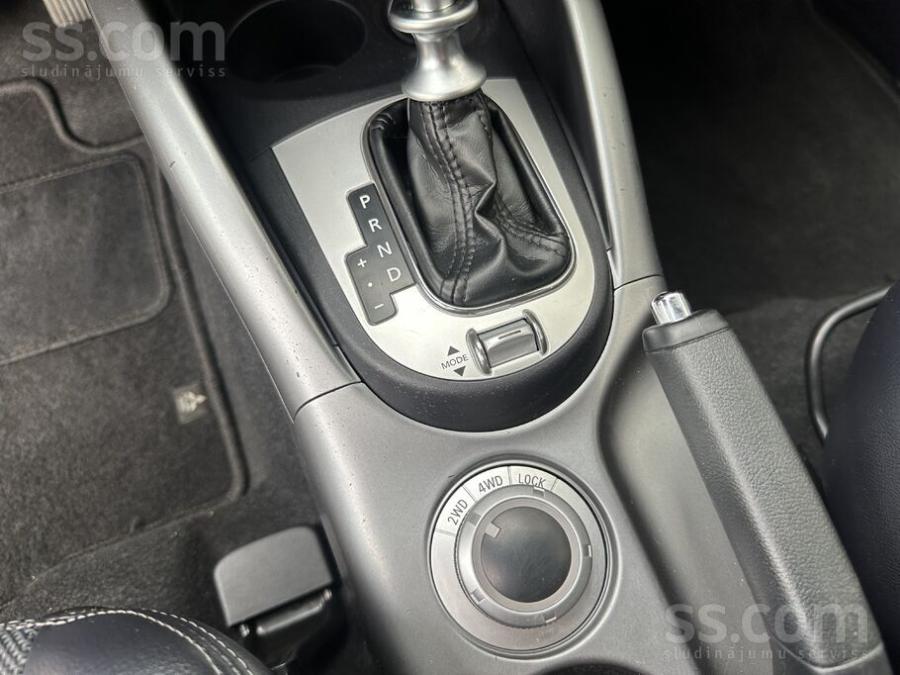 Pelēks Mitsubishi Outlander 2011 Tukums, ar dzinēja tilpumu 2.20 L un nobraukumu 187 tūkst. km par 6990 €, foto 26 vietnē AUTOMOTO.COM.LV