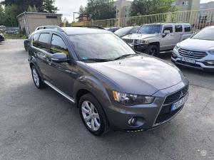 Pelēks Mitsubishi Outlander 2011 Šauļi, ar dzinēja tilpumu 2.27 L un nobraukumu 309 tūkst. km par 4950 €, foto 3 vietnē AUTOMOTO.COM.LV