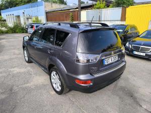 Pelēks Mitsubishi Outlander 2011 Šauļi, ar dzinēja tilpumu 2.27 L un nobraukumu 309 tūkst. km par 4950 €, foto 9 vietnē AUTOMOTO.COM.LV