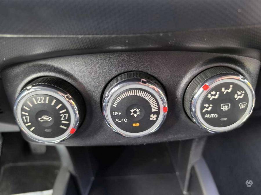 Pelēks Mitsubishi Outlander 2011 Šauļi, ar dzinēja tilpumu 2.27 L un nobraukumu 309 tūkst. km par 4950 €, foto 13 vietnē AUTOMOTO.COM.LV