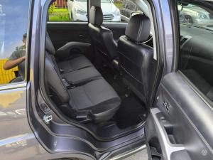 Pelēks Mitsubishi Outlander 2011 Šauļi, ar dzinēja tilpumu 2.27 L un nobraukumu 309 tūkst. km par 4950 €, foto 18 vietnē AUTOMOTO.COM.LV