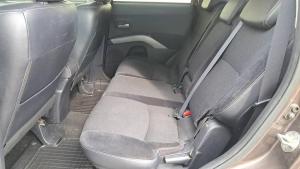 Pelēks Mitsubishi Outlander 2011 Ogre, ar dzinēja tilpumu 2.20 L un nobraukumu 261 tūkst. km par 5650 €, foto 3 vietnē AUTOMOTO.COM.LV