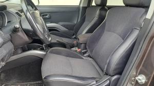 Pelēks Mitsubishi Outlander 2011 Ogre, ar dzinēja tilpumu 2.20 L un nobraukumu 261 tūkst. km par 5650 €, foto 4 vietnē AUTOMOTO.COM.LV