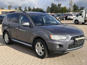 Grey Mitsubishi Outlander 2011 in Marijampole, with an engine capacity of 2.27 L and mileage of 220 thousand km for 3850 €, photo 4 on AUTOMOTO.COM.LV