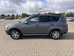 Grey Mitsubishi Outlander 2011 in Marijampole, with an engine capacity of 2.27 L and mileage of 220 thousand km for 3850 €, photo 9 on AUTOMOTO.COM.LV