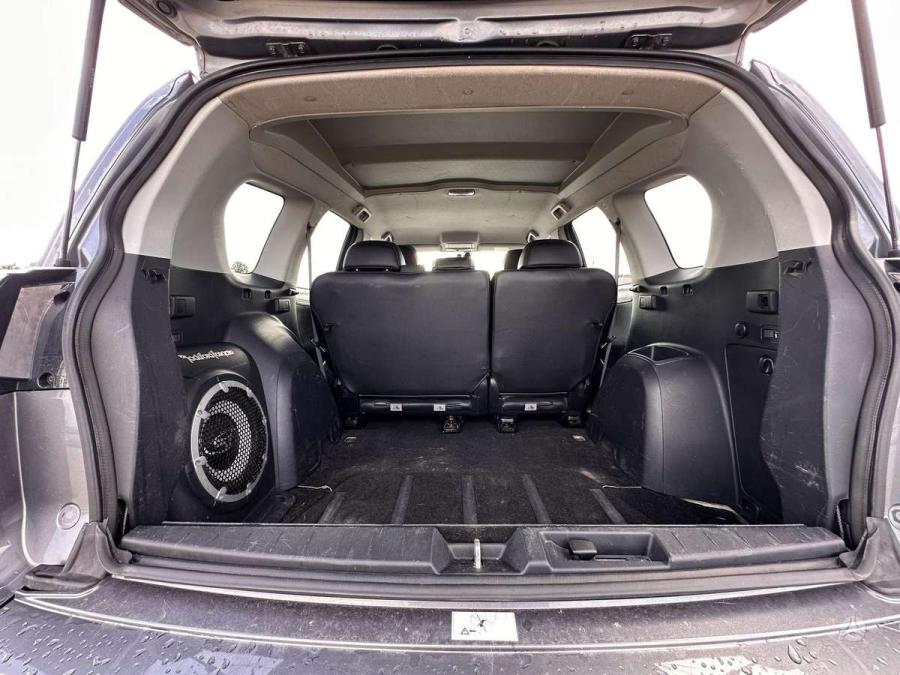 Grey Mitsubishi Outlander 2011 in Marijampole, with an engine capacity of 2.27 L and mileage of 220 thousand km for 3850 €, photo 18 on AUTOMOTO.COM.LV