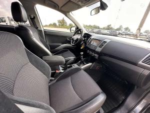 Grey Mitsubishi Outlander 2011 in Marijampole, with an engine capacity of 2.27 L and mileage of 220 thousand km for 3850 €, photo 20 on AUTOMOTO.COM.LV