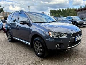 Grey Mitsubishi Outlander 2011 in Riga, with an engine capacity of 2.20 L and mileage of 0 thousand km for 5490 €, photo 4 on AUTOMOTO.COM.LV