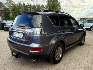 Grey Mitsubishi Outlander 2011 in Riga, with an engine capacity of 2.20 L and mileage of 0 thousand km for 5490 €, photo 7 on AUTOMOTO.COM.LV