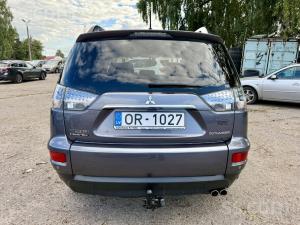 Grey Mitsubishi Outlander 2011 in Riga, with an engine capacity of 2.20 L and mileage of 0 thousand km for 5490 €, photo 8 on AUTOMOTO.COM.LV