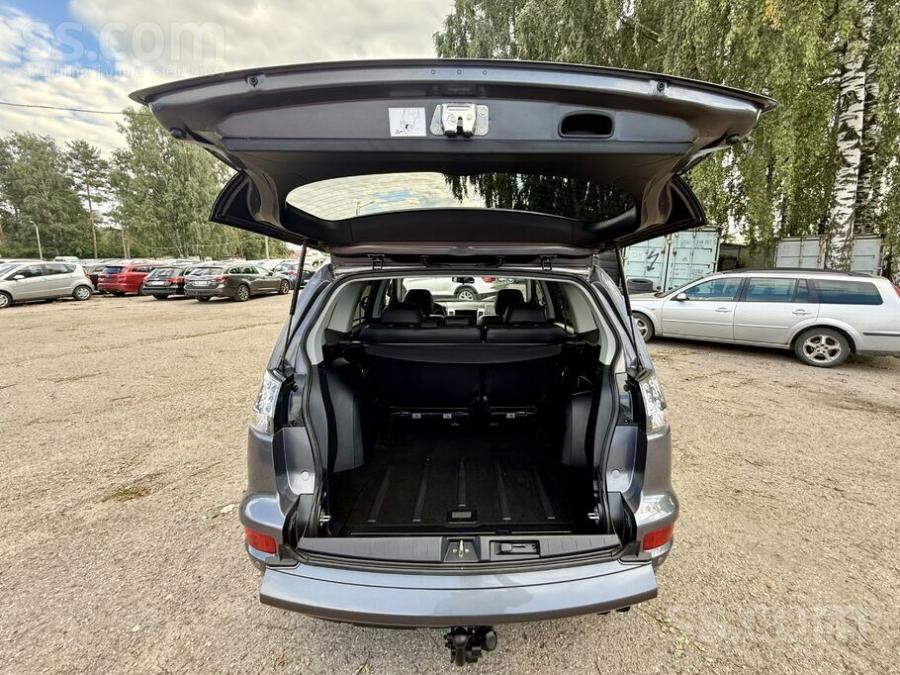Grey Mitsubishi Outlander 2011 in Riga, with an engine capacity of 2.20 L and mileage of 0 thousand km for 5490 €, photo 30 on AUTOMOTO.COM.LV