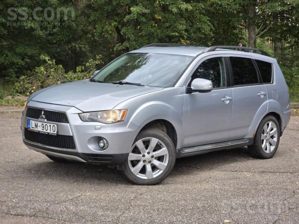 Pelēks Mitsubishi Outlander 2011 Rīga, ar dzinēja tilpumu 2.20 L un nobraukumu 330 tūkst. km par 4200 €, foto 1 vietnē AUTOMOTO.COM.LV