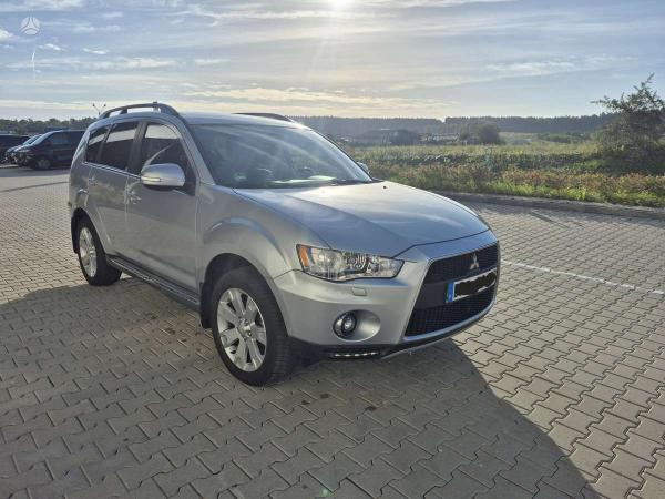 Pelēks Mitsubishi Outlander 2011 Viļņa, ar dzinēja tilpumu 2.18 L un nobraukumu 220 tūkst. km par 5500 €, foto 8 vietnē AUTOMOTO.COM.LV