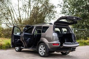 Pelēks Mitsubishi Outlander 2011 Rīga, ar dzinēja tilpumu 2.20 L un nobraukumu 280 tūkst. km par 4990 €, foto 10 vietnē AUTOMOTO.COM.LV