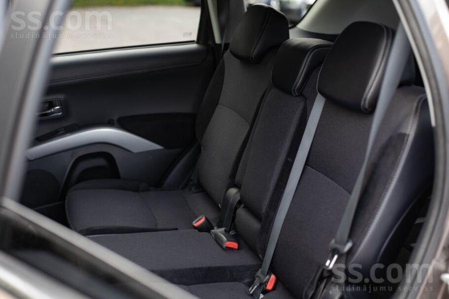 Pelēks Mitsubishi Outlander 2011 Rīga, ar dzinēja tilpumu 2.20 L un nobraukumu 280 tūkst. km par 4990 €, foto 11 vietnē AUTOMOTO.COM.LV