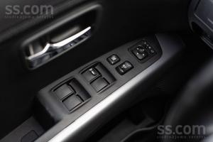 Pelēks Mitsubishi Outlander 2011 Rīga, ar dzinēja tilpumu 2.20 L un nobraukumu 280 tūkst. km par 4990 €, foto 14 vietnē AUTOMOTO.COM.LV
