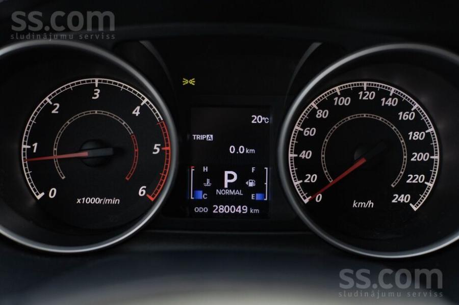 Pelēks Mitsubishi Outlander 2011 Rīga, ar dzinēja tilpumu 2.20 L un nobraukumu 280 tūkst. km par 4990 €, foto 19 vietnē AUTOMOTO.COM.LV