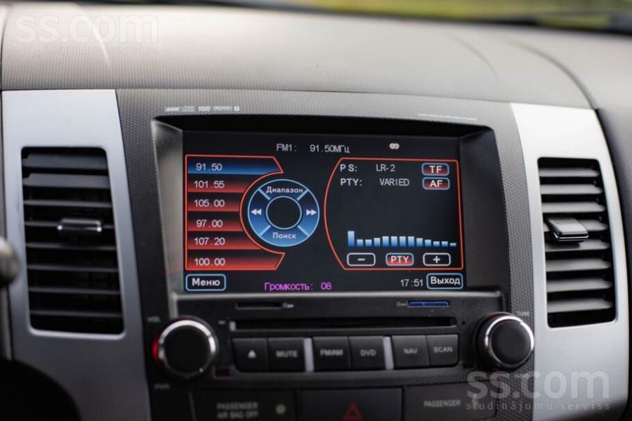 Pelēks Mitsubishi Outlander 2011 Rīga, ar dzinēja tilpumu 2.20 L un nobraukumu 280 tūkst. km par 4990 €, foto 21 vietnē AUTOMOTO.COM.LV