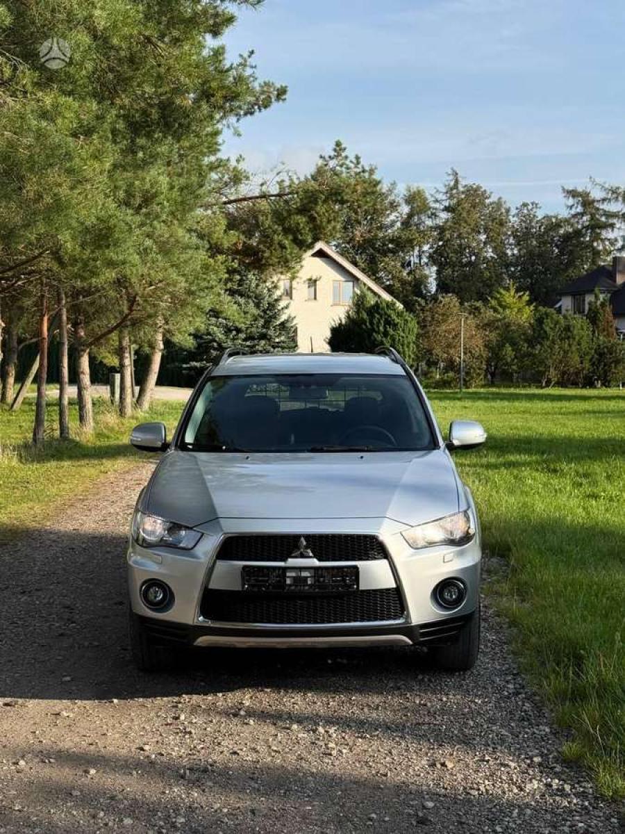 Серый Мицубиси Аутлендер 2011 в Каунас, объемом двигателя 2.00 л и пробегом 225 тыс. км за 4300 €, фото 3 на AUTOMOTO.COM.LV