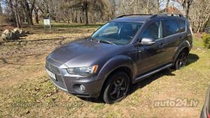 Grey Mitsubishi Outlander 2012 in Tartu, with an engine capacity of 2.40 L and mileage of 231 thousand km for 2950 €, photo  on AUTOMOTO.COM.LV