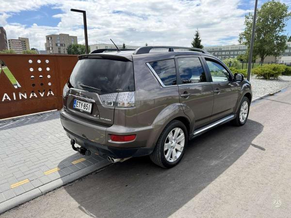 Pelēks Mitsubishi Outlander 2012 Kauņa, ar dzinēja tilpumu 2.18 L un nobraukumu 270 tūkst. km par 4900 €, foto 8 vietnē AUTOMOTO.COM.LV