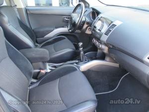 Pelēks Mitsubishi Outlander 2012 Tartu, ar dzinēja tilpumu 2.20 L un nobraukumu 218 tūkst. km par 6300 €, foto 8 vietnē AUTOMOTO.COM.LV