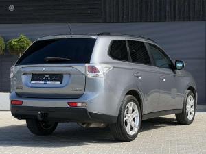 Grey Mitsubishi Outlander 2012 in Siauliai, with an engine capacity of 2.30 L and mileage of 161 thousand km for 6790 €, photo 8 on AUTOMOTO.COM.LV