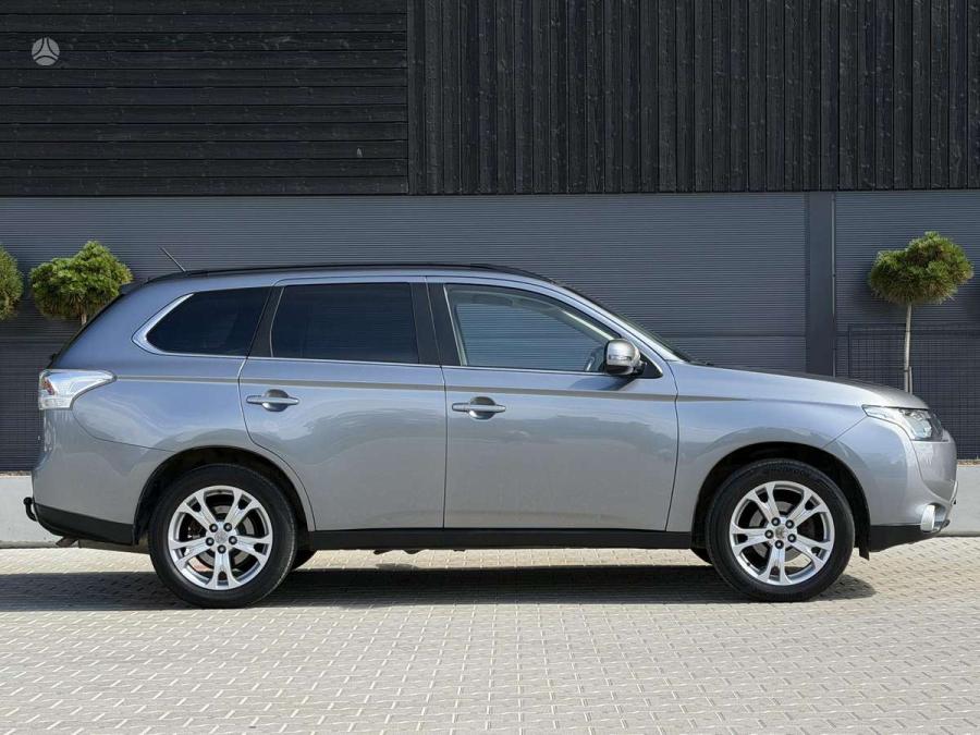 Grey Mitsubishi Outlander 2012 in Siauliai, with an engine capacity of 2.30 L and mileage of 161 thousand km for 6790 €, photo 9 on AUTOMOTO.COM.LV