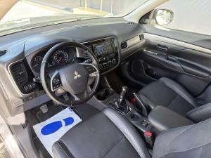 Grey Mitsubishi Outlander 2012 in Siauliai, with an engine capacity of 2.30 L and mileage of 161 thousand km for 6790 €, photo 12 on AUTOMOTO.COM.LV
