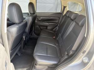 Grey Mitsubishi Outlander 2012 in Siauliai, with an engine capacity of 2.30 L and mileage of 161 thousand km for 6790 €, photo 14 on AUTOMOTO.COM.LV