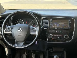 Grey Mitsubishi Outlander 2012 in Siauliai, with an engine capacity of 2.30 L and mileage of 161 thousand km for 6790 €, photo 16 on AUTOMOTO.COM.LV