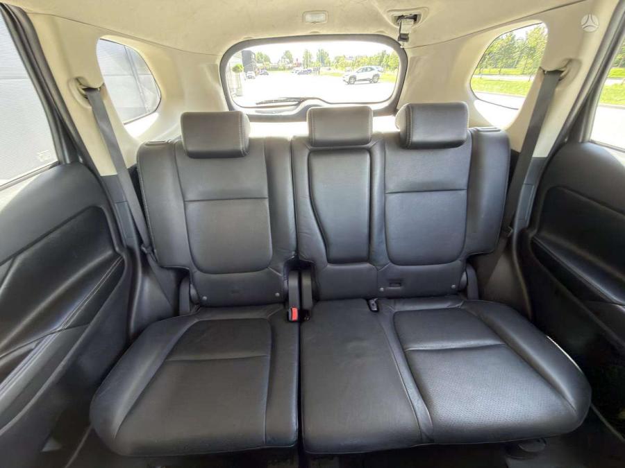 Grey Mitsubishi Outlander 2012 in Siauliai, with an engine capacity of 2.30 L and mileage of 161 thousand km for 6790 €, photo 19 on AUTOMOTO.COM.LV