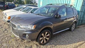 Grey Mitsubishi Outlander 2012 in Kaunas, with an engine capacity of 2.27 L and mileage of 200 thousand km for 3100 €, photo  on AUTOMOTO.COM.LV