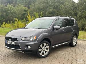 Pelēks Mitsubishi Outlander 2012 Pabradė, ar dzinēja tilpumu 2.30 L un nobraukumu 262 tūkst. km par 4100 €, foto  vietnē AUTOMOTO.COM.LV