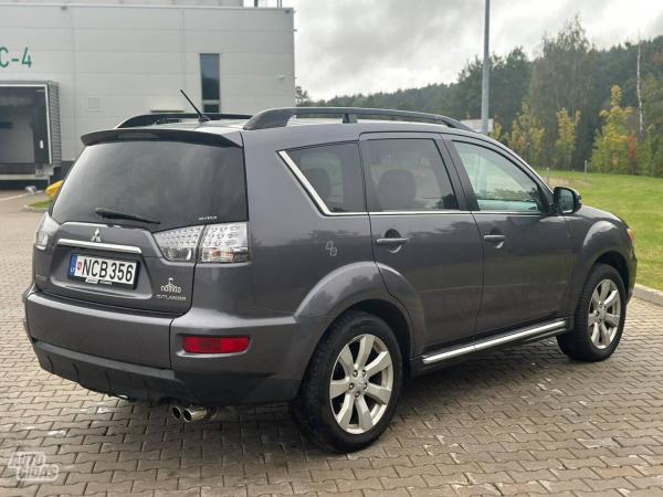 Grey Mitsubishi Outlander 2012 in Pabrade, with an engine capacity of 2.30 L and mileage of 262 thousand km for 4100 €, photo 7 on AUTOMOTO.COM.LV