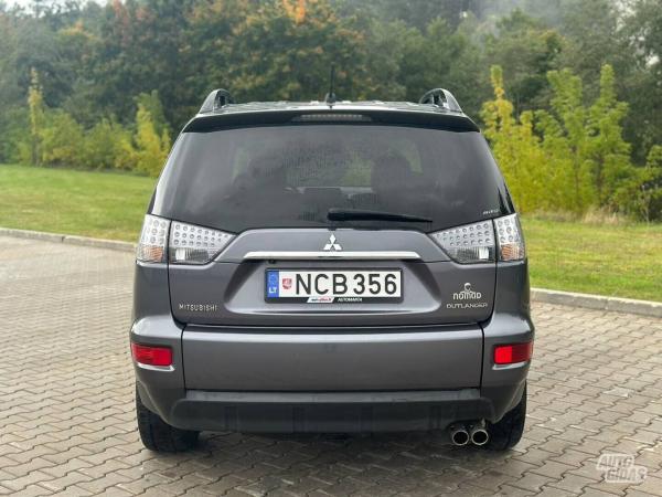 Grey Mitsubishi Outlander 2012 in Pabrade, with an engine capacity of 2.30 L and mileage of 262 thousand km for 4100 €, photo 8 on AUTOMOTO.COM.LV