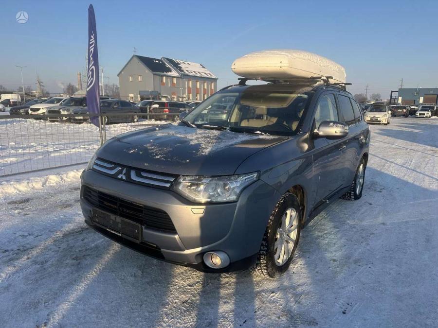 Pelēks Mitsubishi Outlander 2013 Marijampole, ar dzinēja tilpumu 2.30 L un nobraukumu 260 tūkst. km par 4950 €, foto 1 vietnē AUTOMOTO.COM.LV