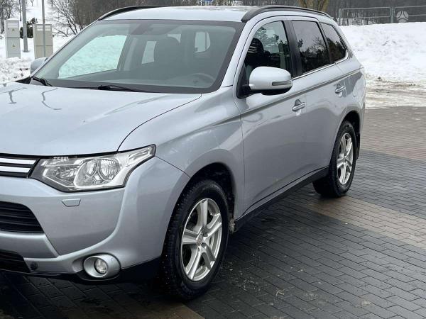 Grey Mitsubishi Outlander 2013 in Jonava, with an engine capacity of 2.30 L and mileage of 310 thousand km for 6400 €, photo 3 on AUTOMOTO.COM.LV