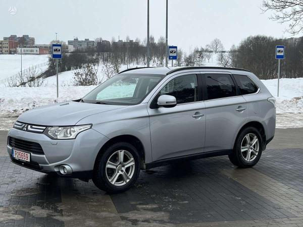 Grey Mitsubishi Outlander 2013 in Jonava, with an engine capacity of 2.30 L and mileage of 310 thousand km for 6400 €, photo 7 on AUTOMOTO.COM.LV