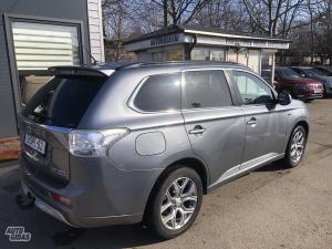 Grey Mitsubishi Outlander 2013 in Klaipeda, with an engine capacity of 2.00 L and mileage of 217 thousand km for 7800 €, photo 4 on AUTOMOTO.COM.LV
