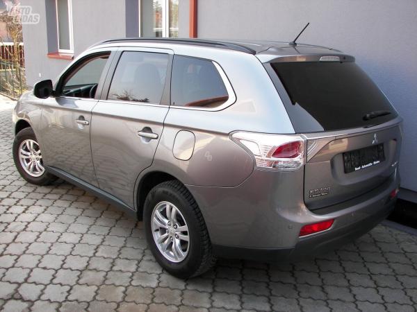 Grey Mitsubishi Outlander 2013 in Marijampole, with an engine capacity of 2.30 L and mileage of 199 thousand km for 6850 €, photo 4 on AUTOMOTO.COM.LV