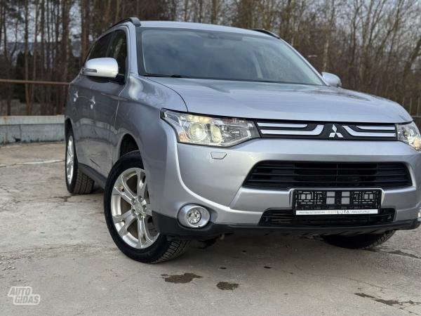 Pelēks Mitsubishi Outlander 2013 Viļņa, ar dzinēja tilpumu 2.20 L un nobraukumu 131 tūkst. km par 7800 €, foto 2 vietnē AUTOMOTO.COM.LV