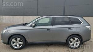 Pelēks Mitsubishi Outlander 2013 Rīga, ar dzinēja tilpumu 2.00 L un nobraukumu 290 tūkst. km par 5590 €, foto 11 vietnē AUTOMOTO.COM.LV