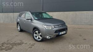 Pelēks Mitsubishi Outlander 2013 Rīga, ar dzinēja tilpumu 2.00 L un nobraukumu 290 tūkst. km par 5590 €, foto 18 vietnē AUTOMOTO.COM.LV
