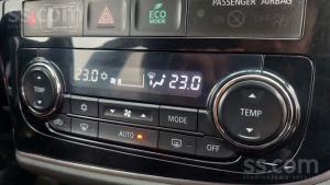 Pelēks Mitsubishi Outlander 2013 Rīga, ar dzinēja tilpumu 2.00 L un nobraukumu 290 tūkst. km par 5590 €, foto 25 vietnē AUTOMOTO.COM.LV
