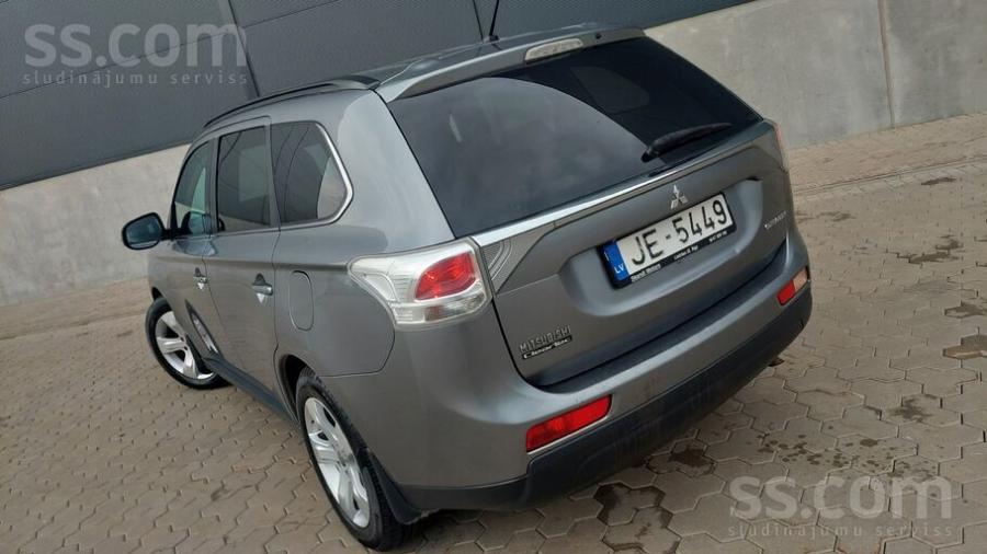 Pelēks Mitsubishi Outlander 2013 Rīga, ar dzinēja tilpumu 2.00 L un nobraukumu 290 tūkst. km par 5590 €, foto 31 vietnē AUTOMOTO.COM.LV