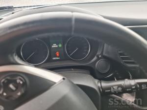 Pelēks Mitsubishi Outlander 2013 Cēsis, ar dzinēja tilpumu 2.20 L un nobraukumu 176 tūkst. km par 6700 €, foto 9 vietnē AUTOMOTO.COM.LV